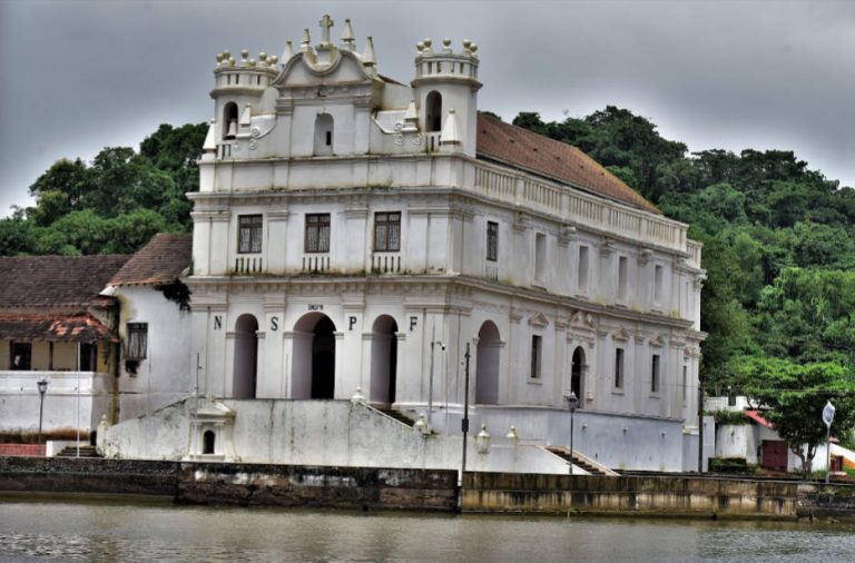 5 most beautiful Churches in Goa for your Wedding Nuptials