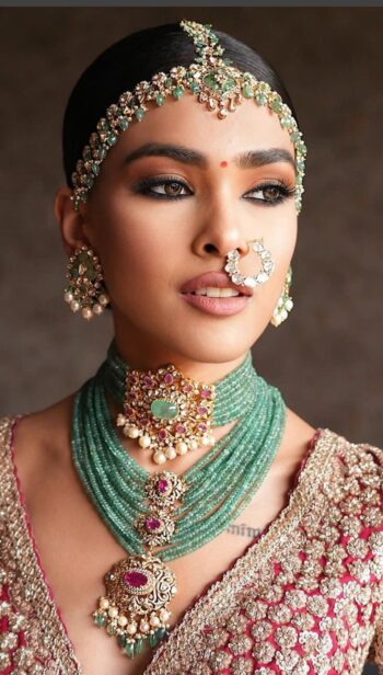 Stunning Types of Maang Tikas to Elevate Your Bridal Look! | Weddings ...